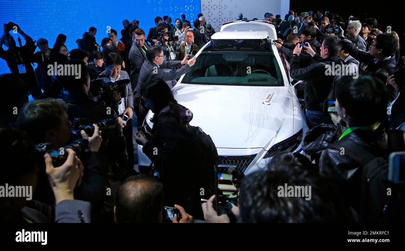 Photographers get pictures of Toyota's new autonomous-driving test ...