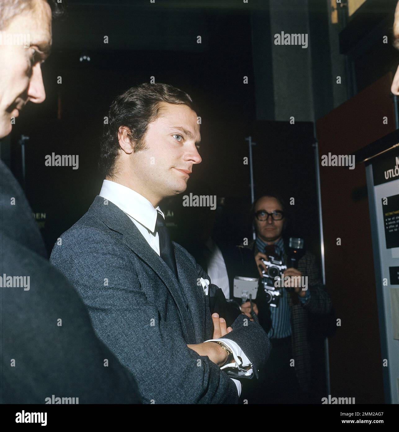 Kung carl den xvi gustaf -Fotos und -Bildmaterial in hoher Auflösung ...