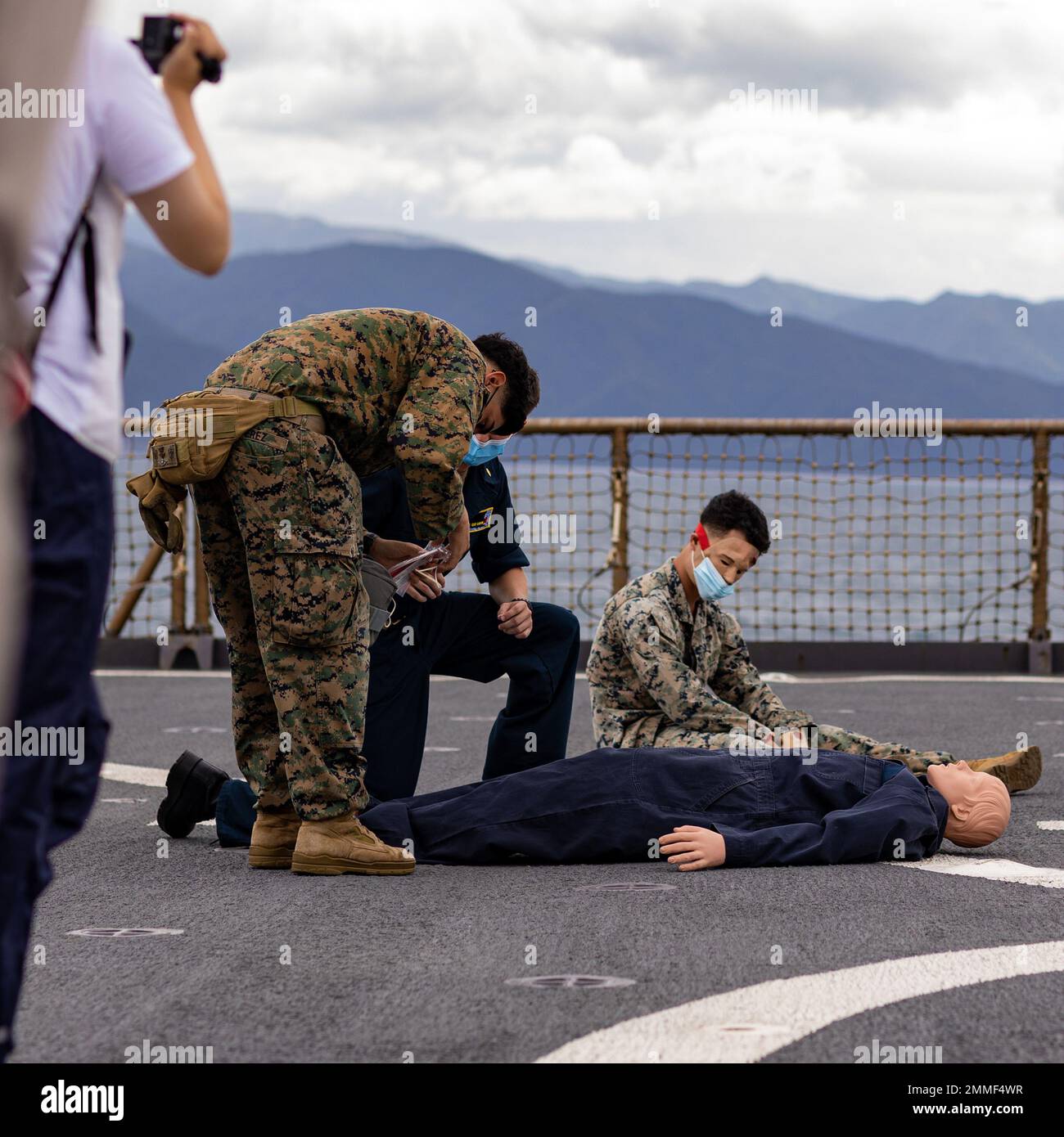 Seemänner der US-Marine und 31. Marine Expeditionary Unit (MEU ...