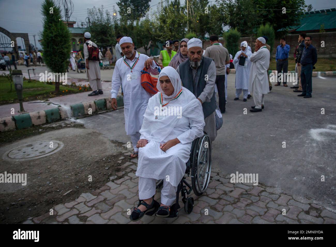 Kashmiri pilgrims arrive at Hajj house before departing for the annual ...