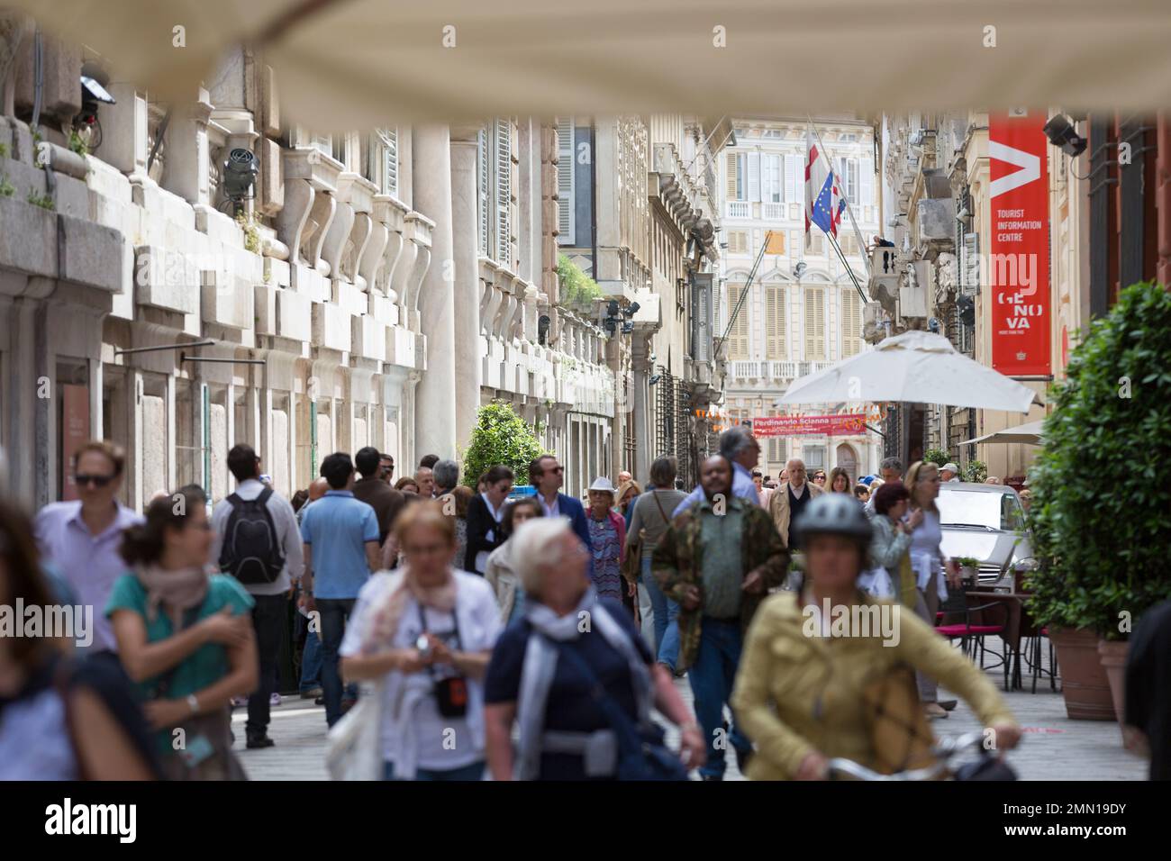 Genua menschen -Fotos und -Bildmaterial in hoher Auflösung – Alamy
