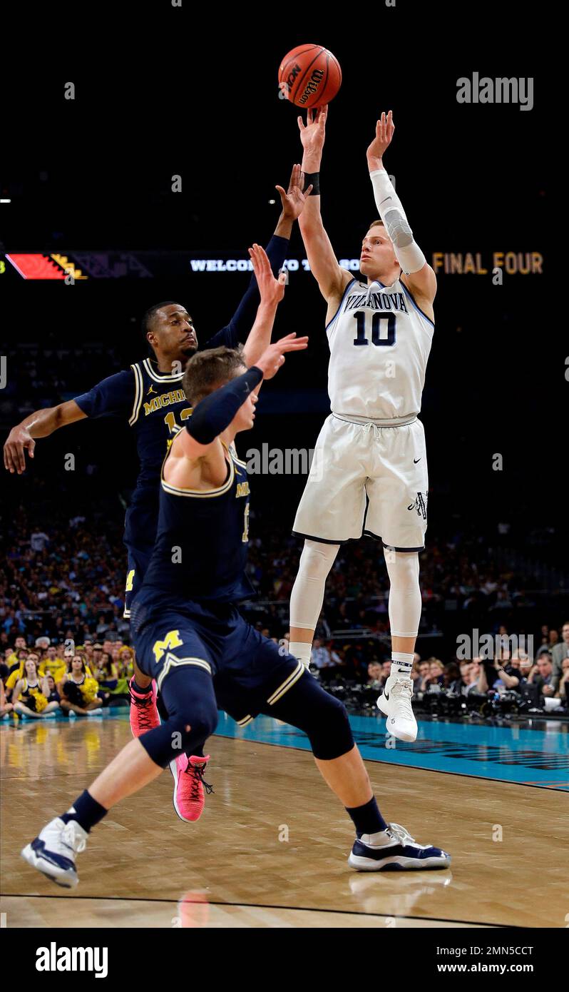 FILE - In this April 2, 2018, file photo, Villanova's Donte DiVincenzo ...