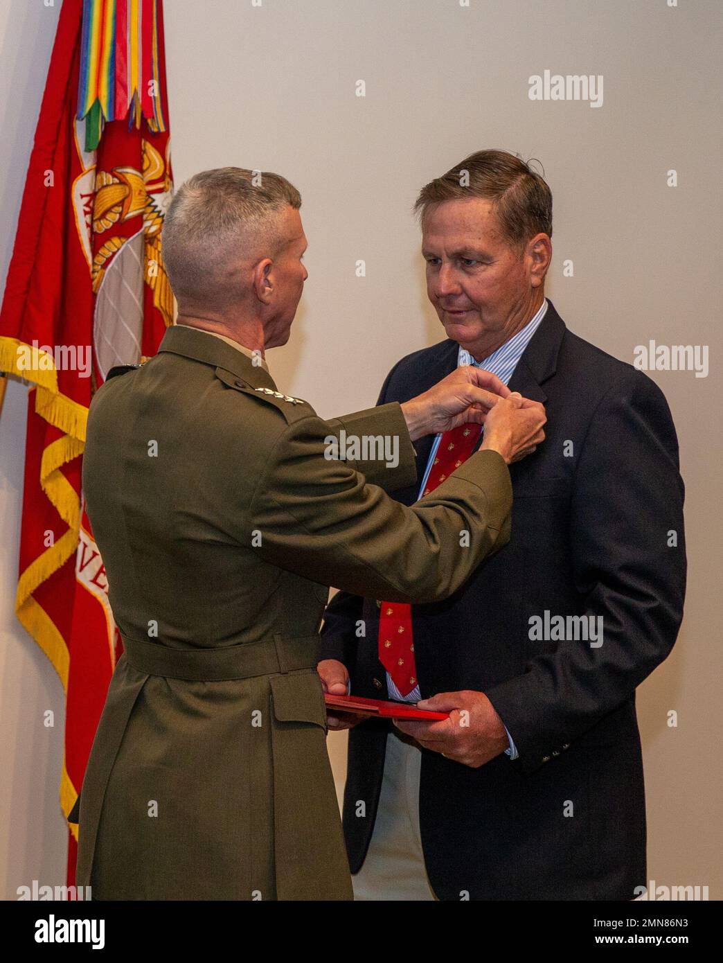 USA Marinekorps Gen. Eric M. Smith, Left, stellvertretender ...