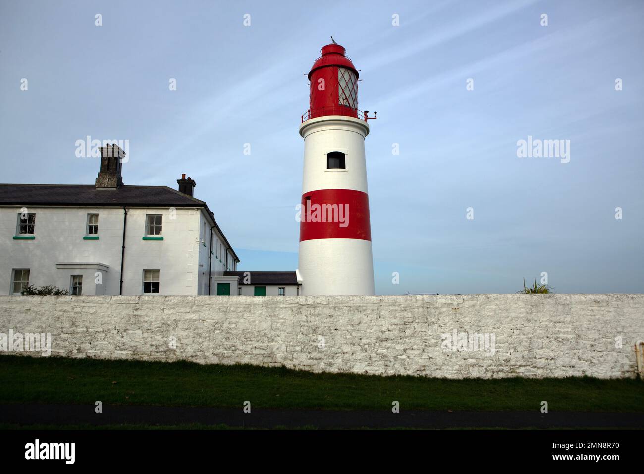 Souter Lighthouse, 1871 eröffnet und jetzt im Besitz des National Trust ...