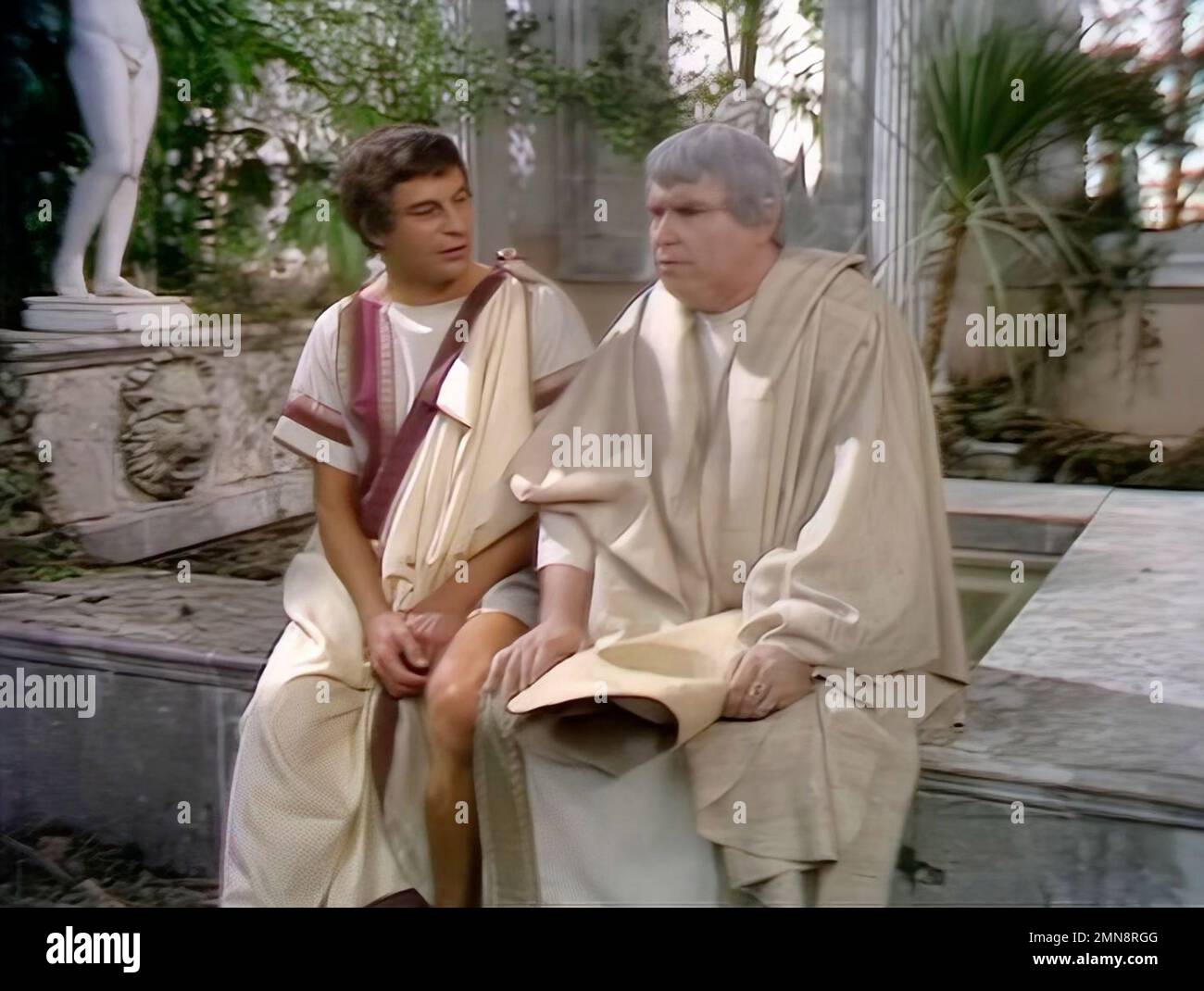 London.UK. John Castle (als Postumus) und Brian Blessed (als Augustus ...