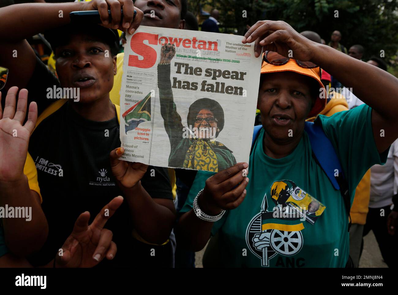 Women of the African National Congress gather outside the family home ...