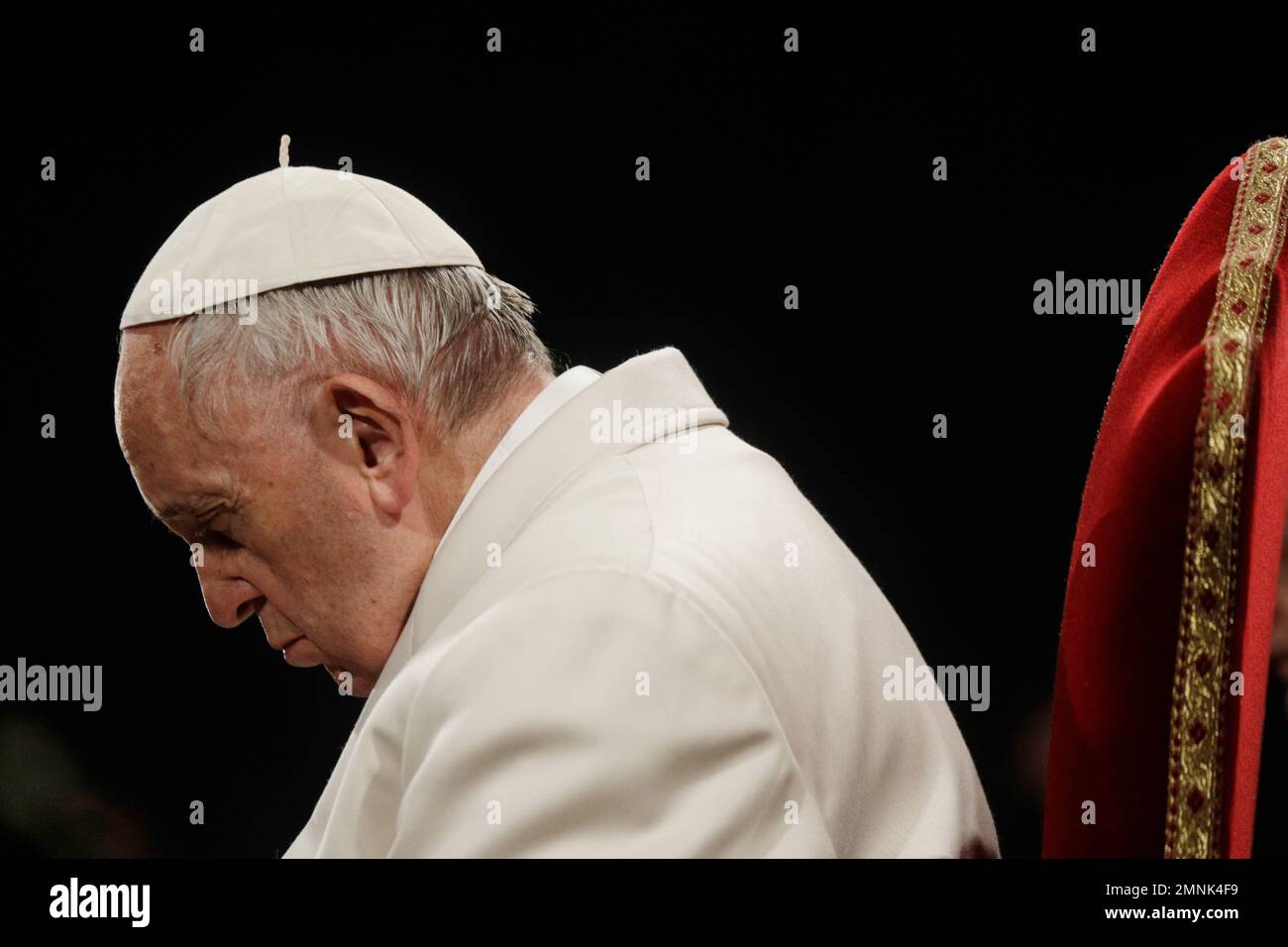Pope Francis presides over the Via Crucis (Way of the Cross) torchlight ...
