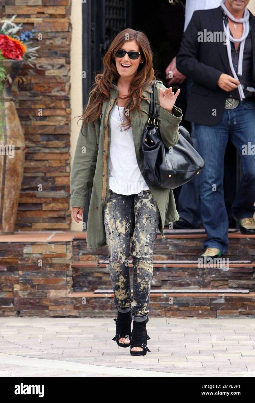 Ashley Tisdale, frisch von einem einwöchigen Urlaub in Mexiko zurück ...