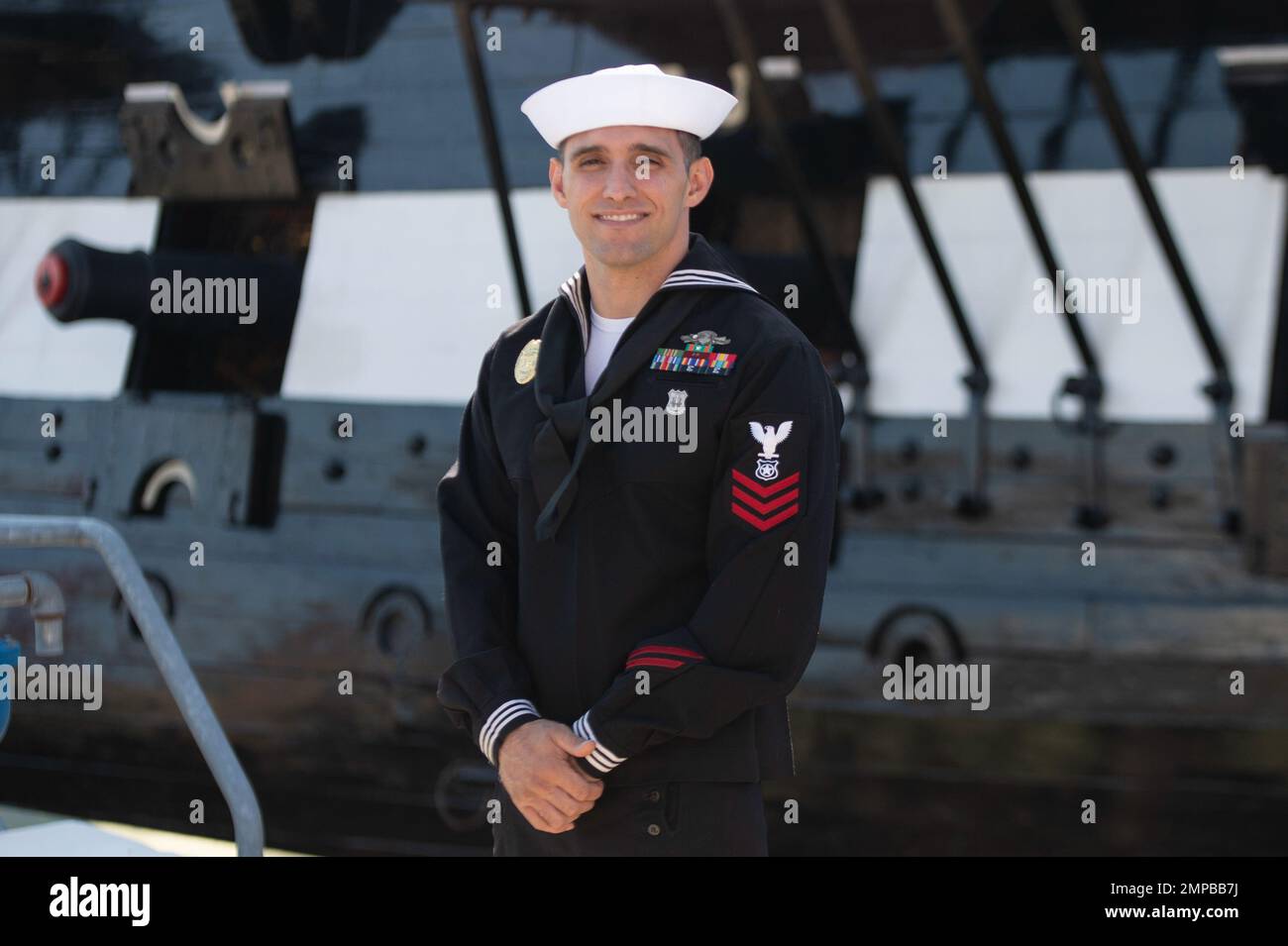 BOSTON (Okt 12, 2022) US Navy Master-at-Arms 1. Klasse Adam Dell ...