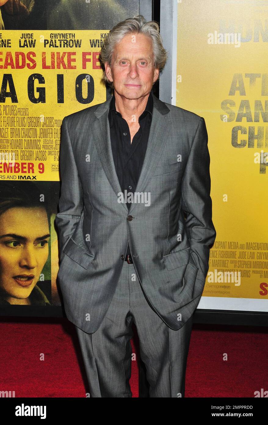 Michael Douglas auf der Premiere von "Ansteckung" im Rose Theater in ...