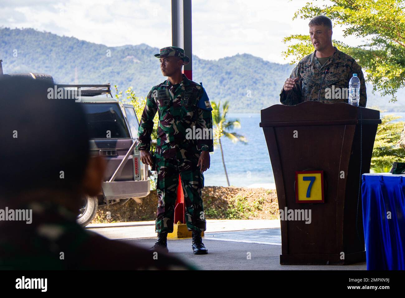 USA 2 Timothy Shoaf, der Angriffsbeamte der Marine Rotational Force ...