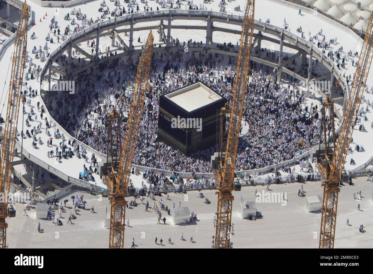 FILE - In this Oct. 16, 2013 file photo, cranes rise at the site of an ...