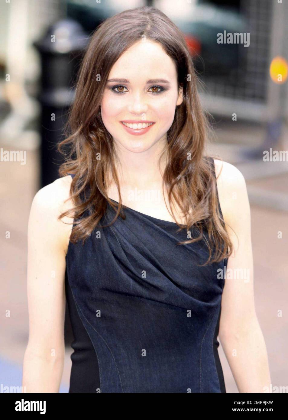 Ellen page inception premiere -Fotos und -Bildmaterial in hoher ...