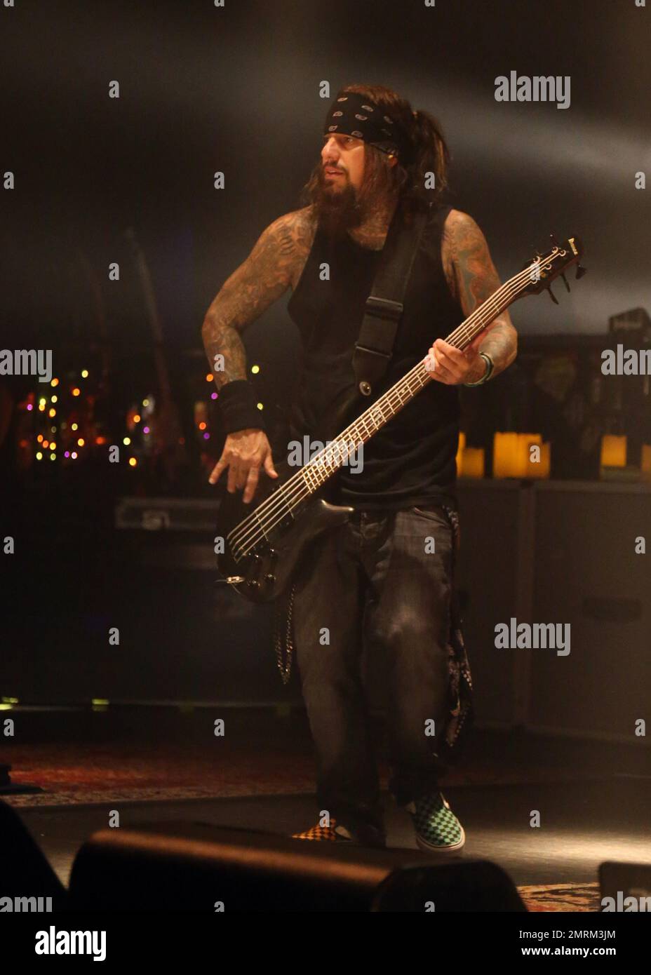 Reginald 'Fieldy' Arvizu von Korn tritt im Fillmore Miami Beach, Jackie ...