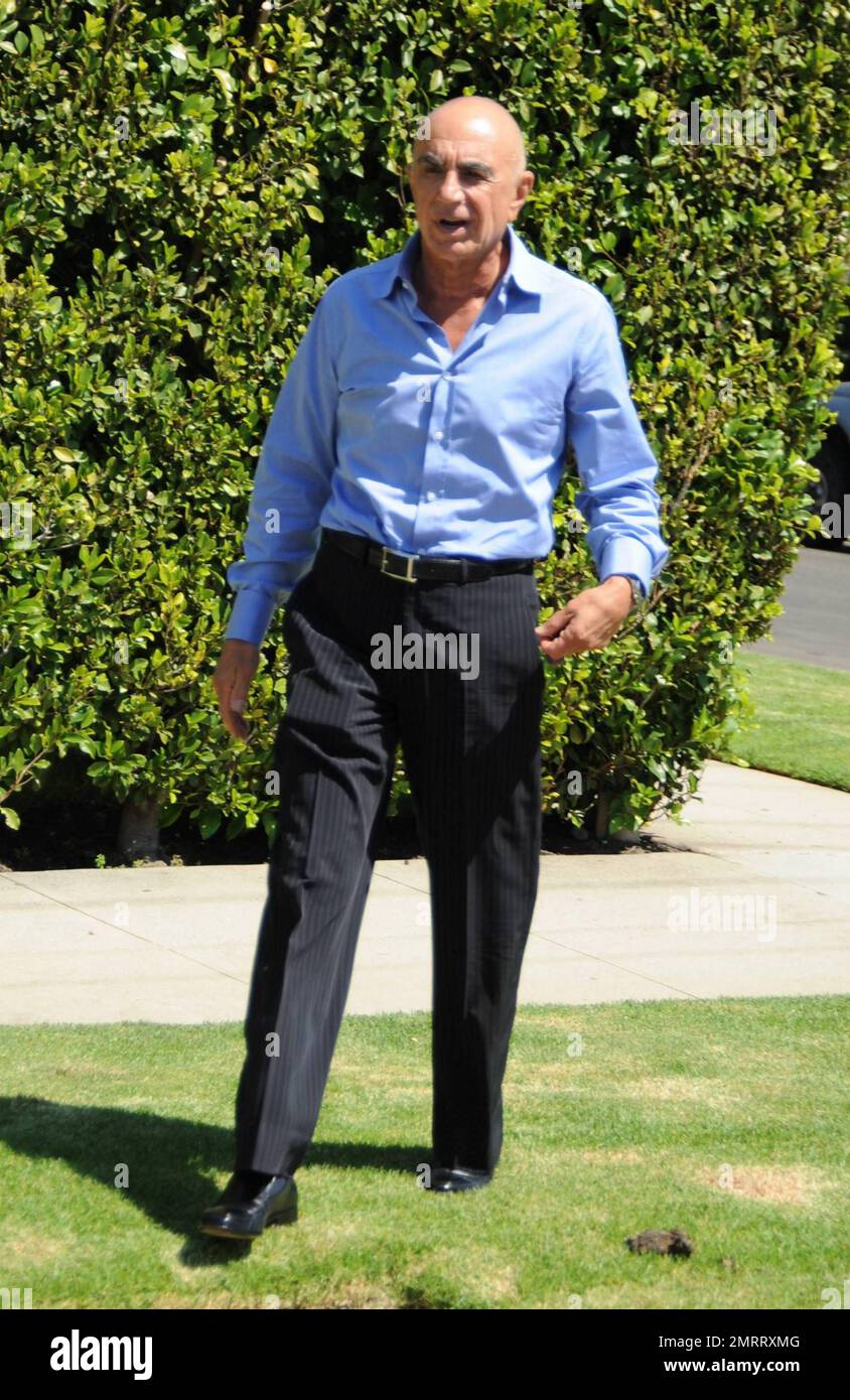 Rechtsanwalt Robert Shapiro verlässt Pickford Lofts Rehabilitationshaus in Los Angeles, nachdem ...