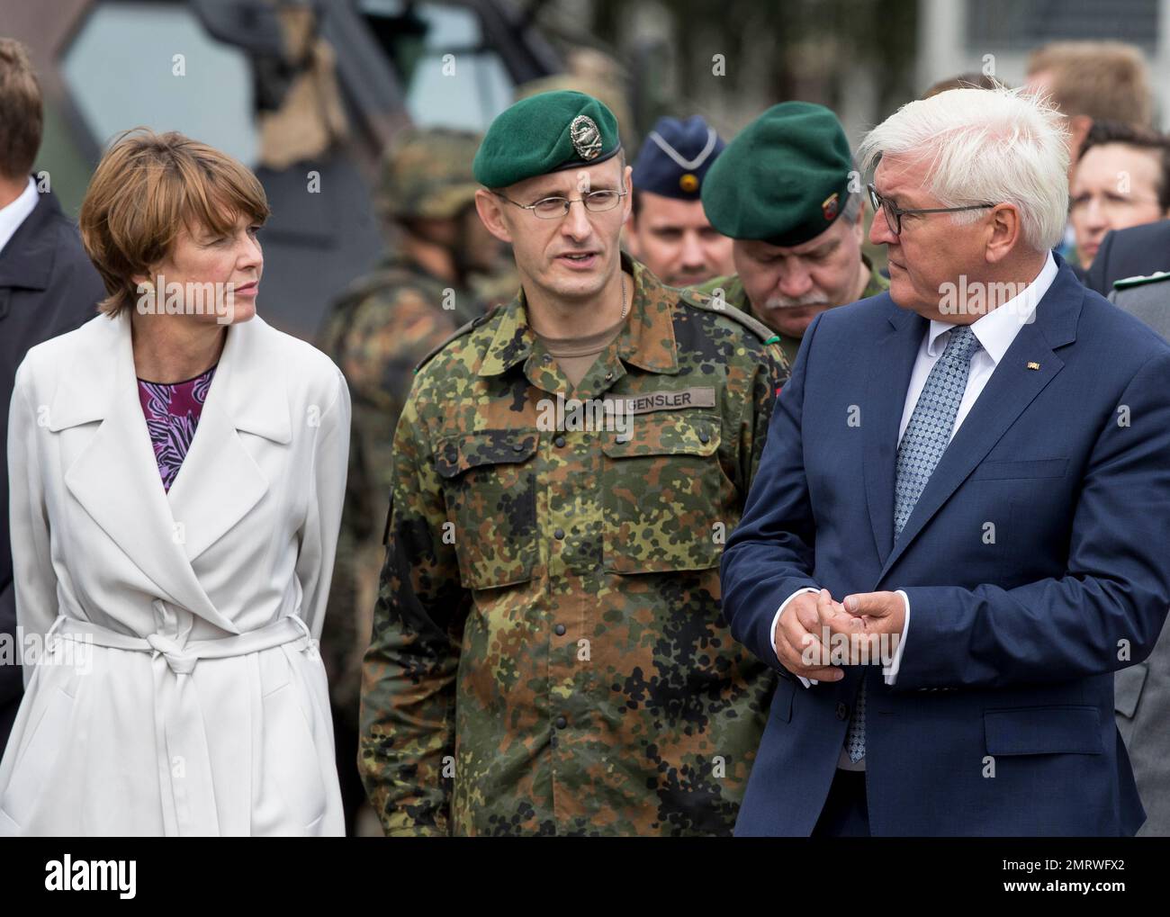 Commander of the NATO eFP battalion battlegroup and the German ...