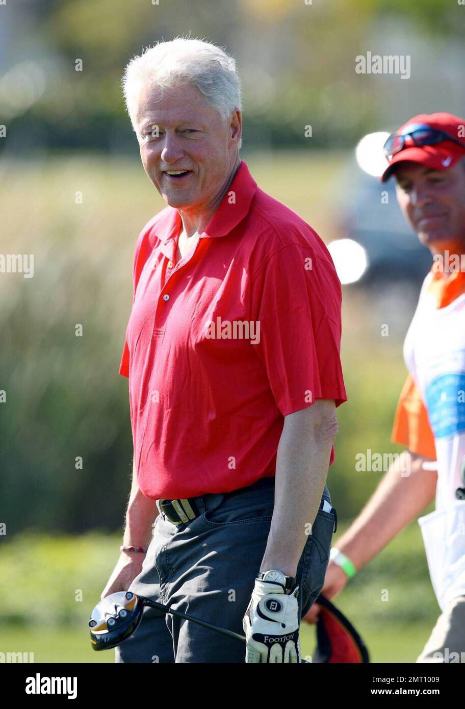 Exklusiv!! President Bill Clinton spielt am dritten Tag des Michael ...