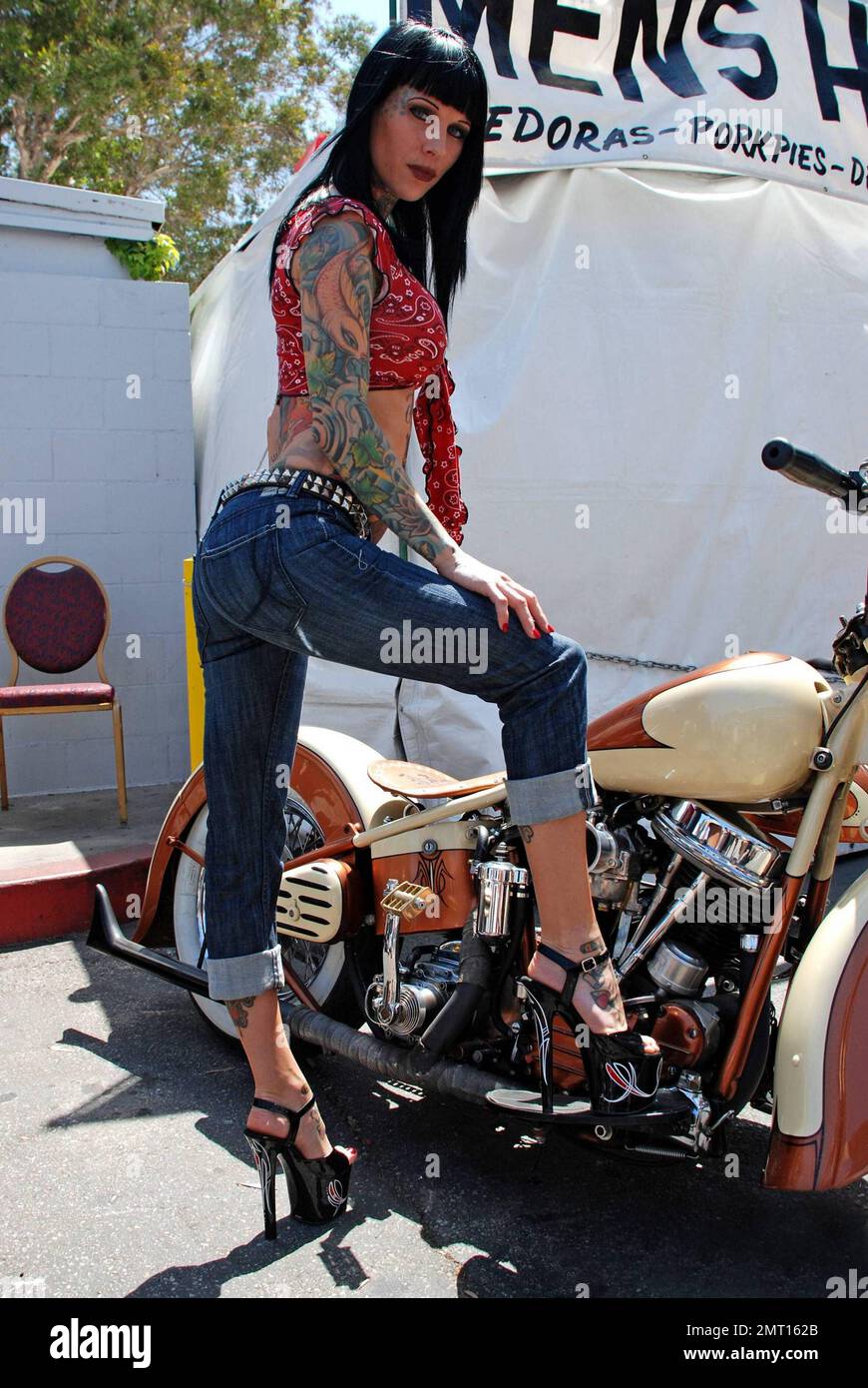 Michelle bombshell mcgee -Fotos und -Bildmaterial in hoher Auflösung – Alamy