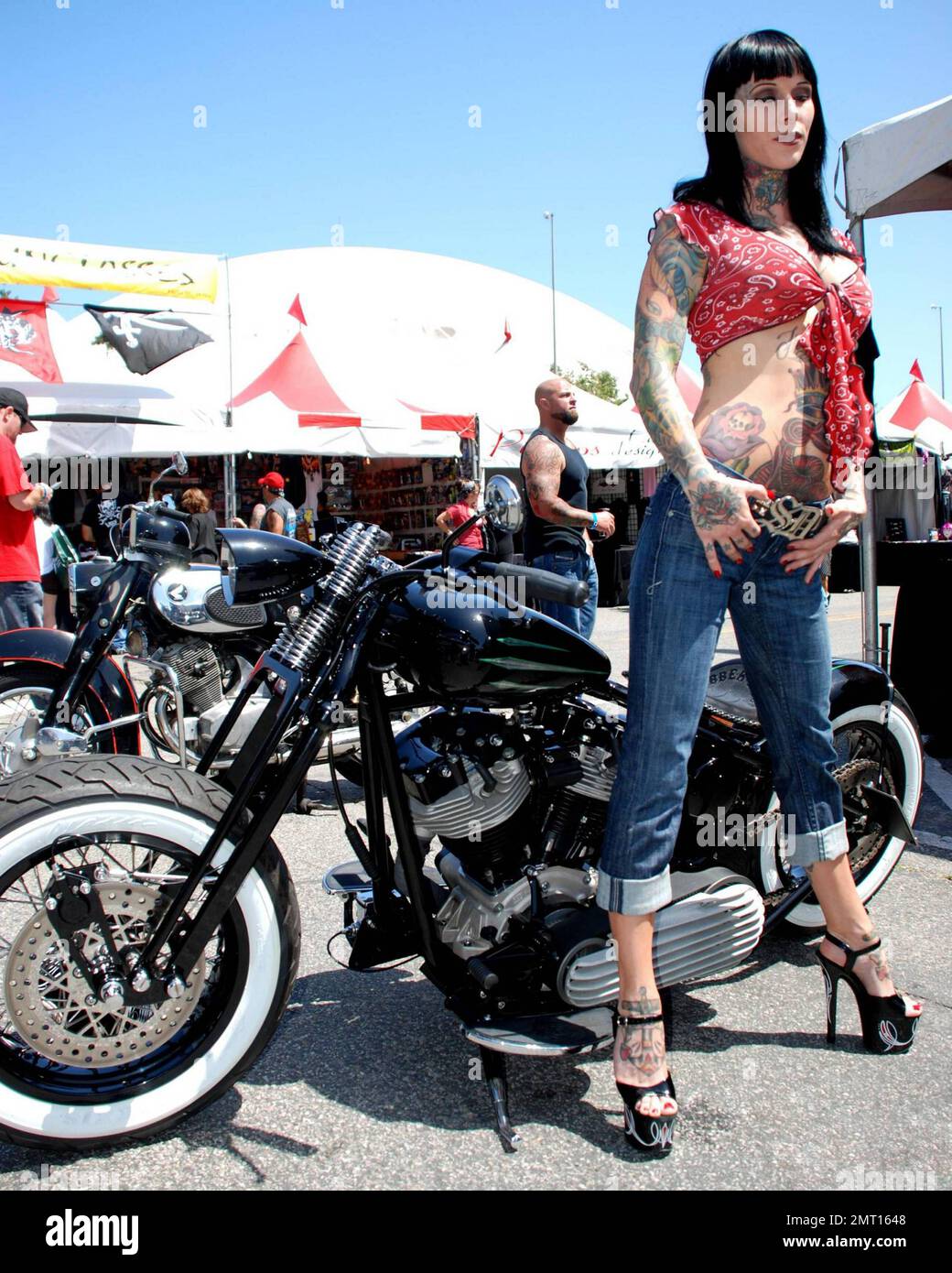 Michelle bombshell mcgee -Fotos und -Bildmaterial in hoher Auflösung – Alamy