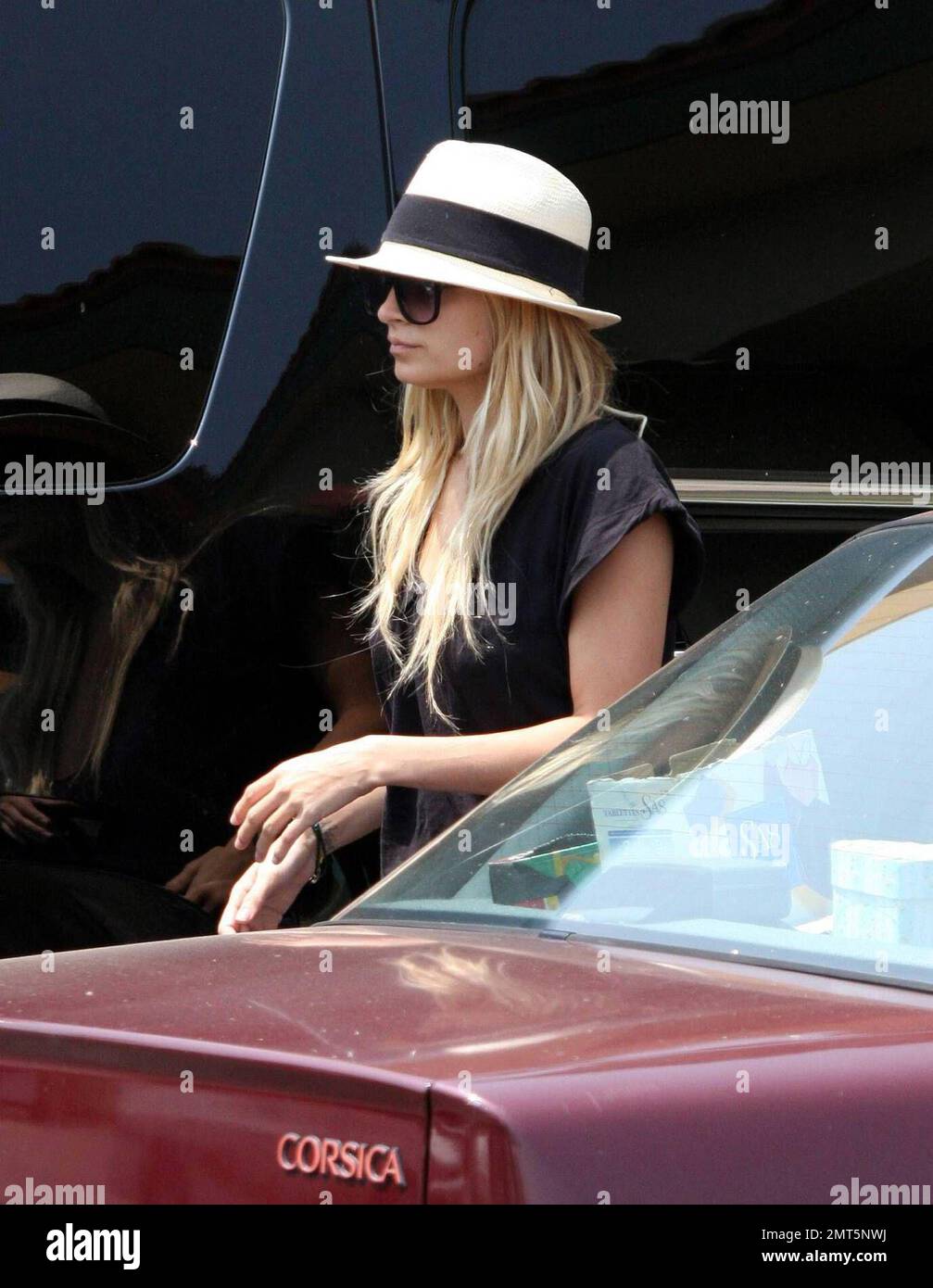 Nicole Richie ging heute einkaufen auf dem Whole Foods Market in ...