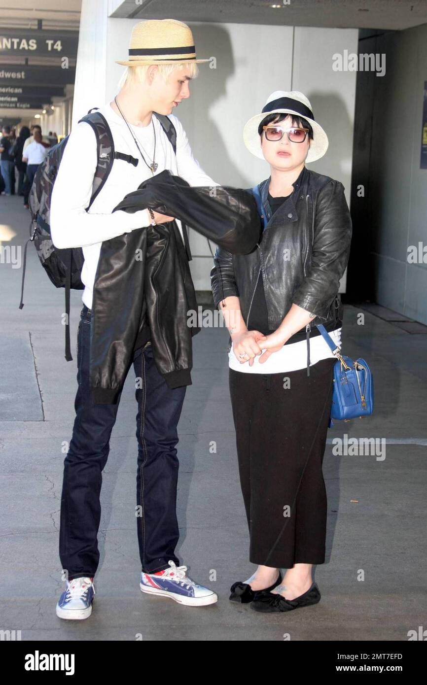 Ozzy, Sharon und Kelly Osbourne sowie Kellys Verlobter Luke Worrell ...