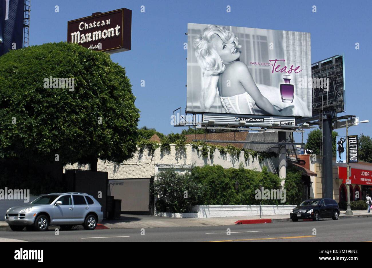 Auf dem Sunset Strip neben dem Chateau Marmont Hotel wurde eine neue ... Auf dem Sunset Strip neben dem Chateau Marmont Hotel wurde eine neue ...