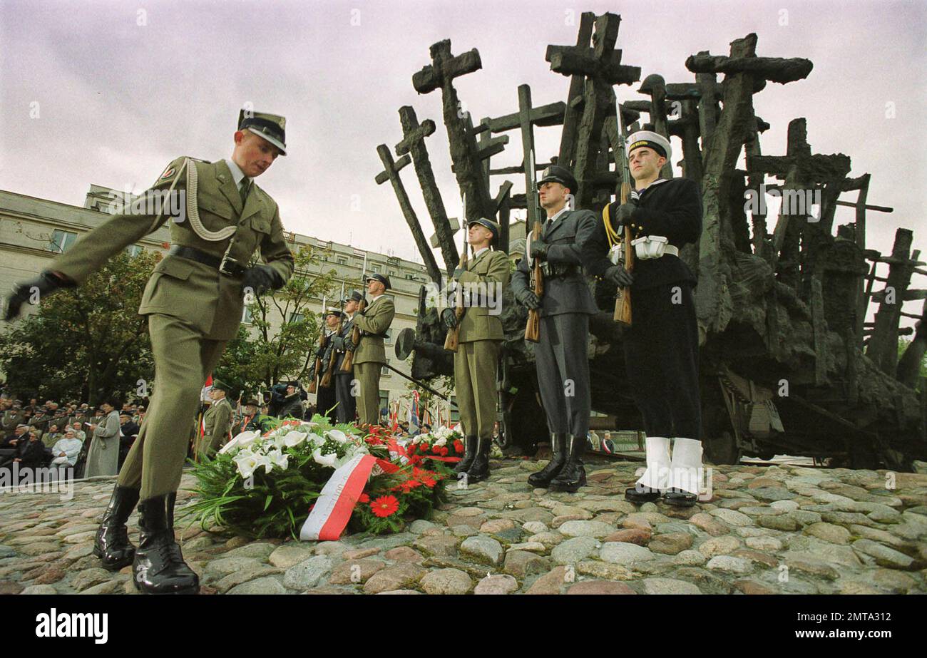 FILE - In this Sunday, Sept. 17, 2000 file photo, wreaths are laid ...