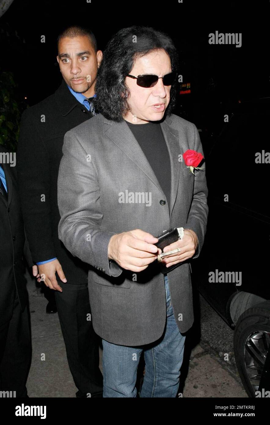 KÜSSCHEN Sie den Rocker Gene Simmons, Frau Shannon Tweed und Tochter ...