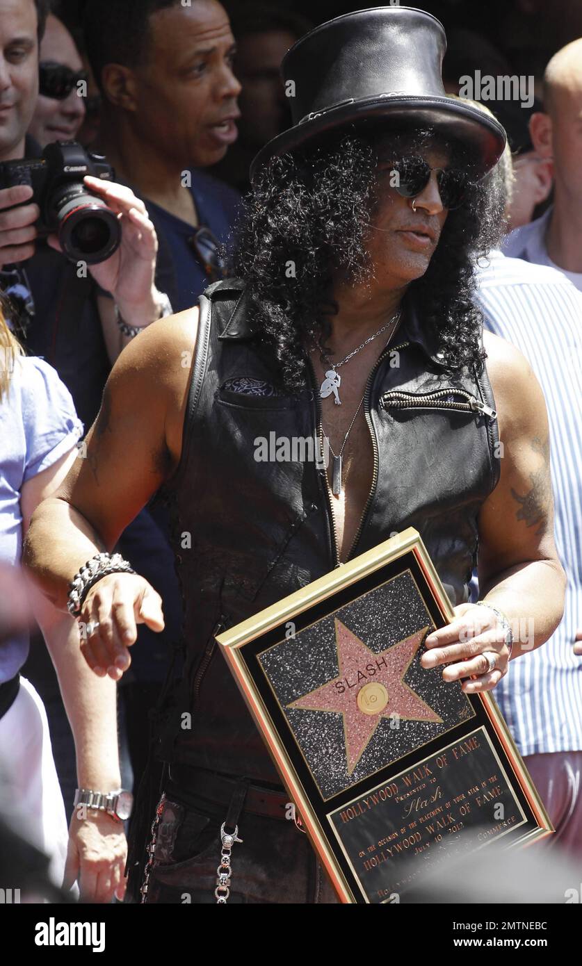 Der Gitarrist Slash wird in den Hollywood Walk of Fame im Hard Rock ...