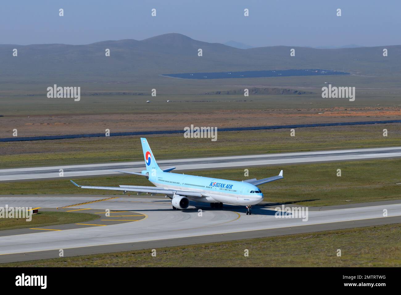 Korean Air Airbus A330 am New International Ulaanbaatar Airport ...