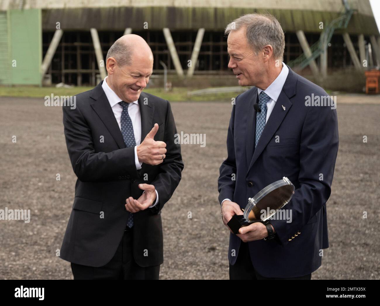 Ensdorf, Deutschland. 01. Februar 2023. Bundeskanzler Olaf Scholz (SPD ...