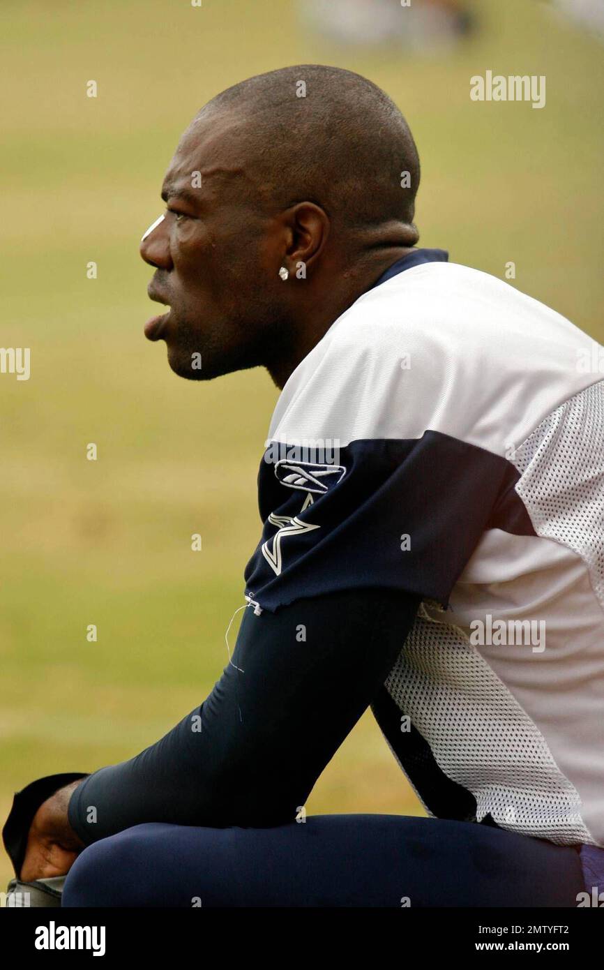 Terrel Owens übt im Dallas Cowboys Trainingslager. Auf dem Spielfeld ...