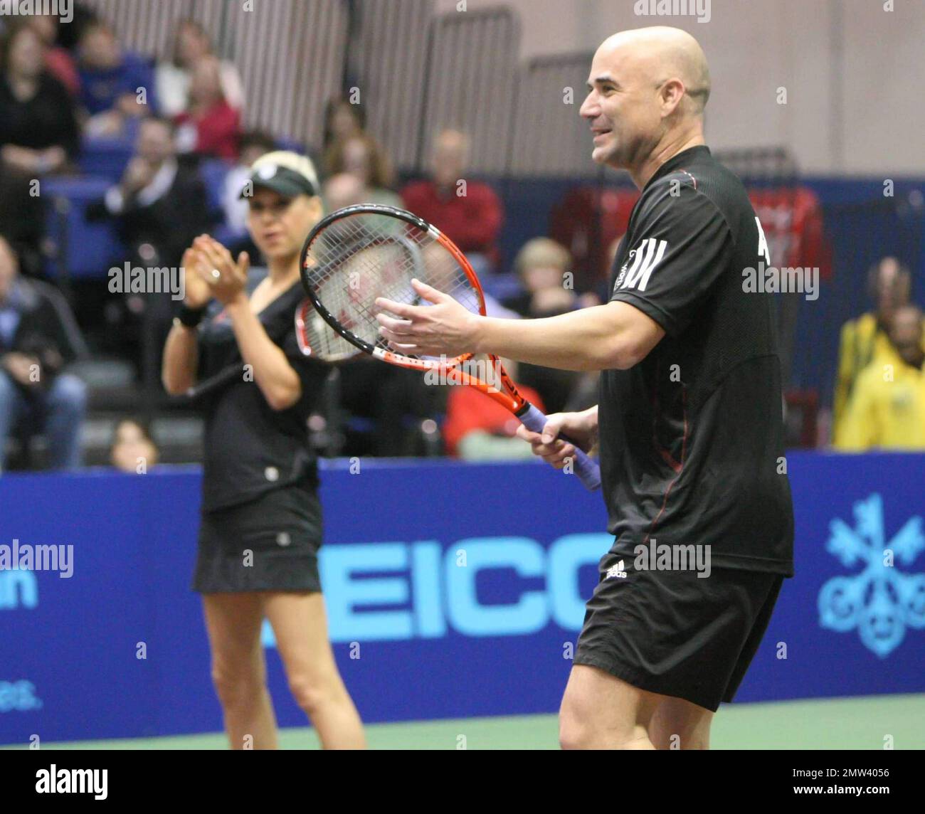 Anna Kournikova und Andre Agassi auf dem 18. Jährlichen World Team ...