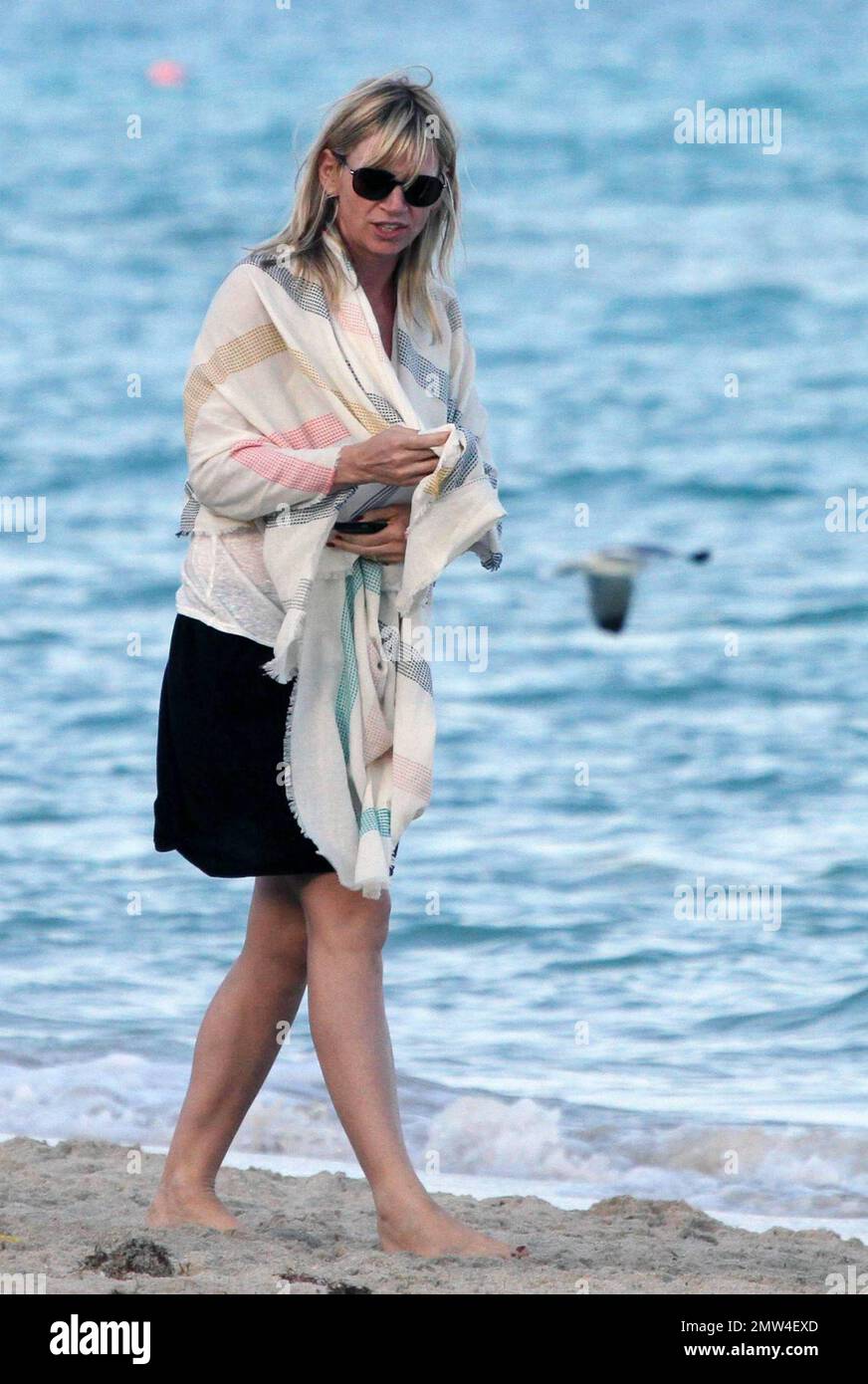 Die britische Fernsehpersönlichkeit Zoe Ball wird von ihrem Mann Norman ...