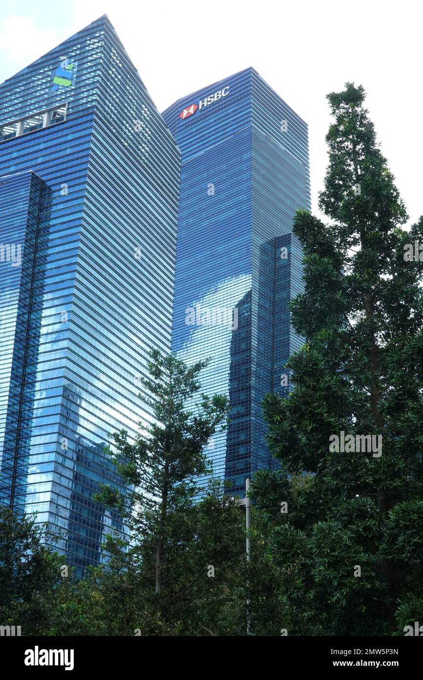 Der neue Hauptsitz von HSBC im Marina Bay Financial Centre in Singapur ...