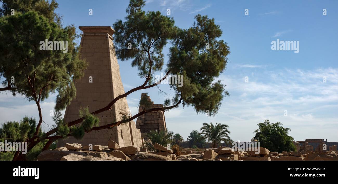 Pylon karnak tempel -Fotos und -Bildmaterial in hoher Auflösung – Alamy