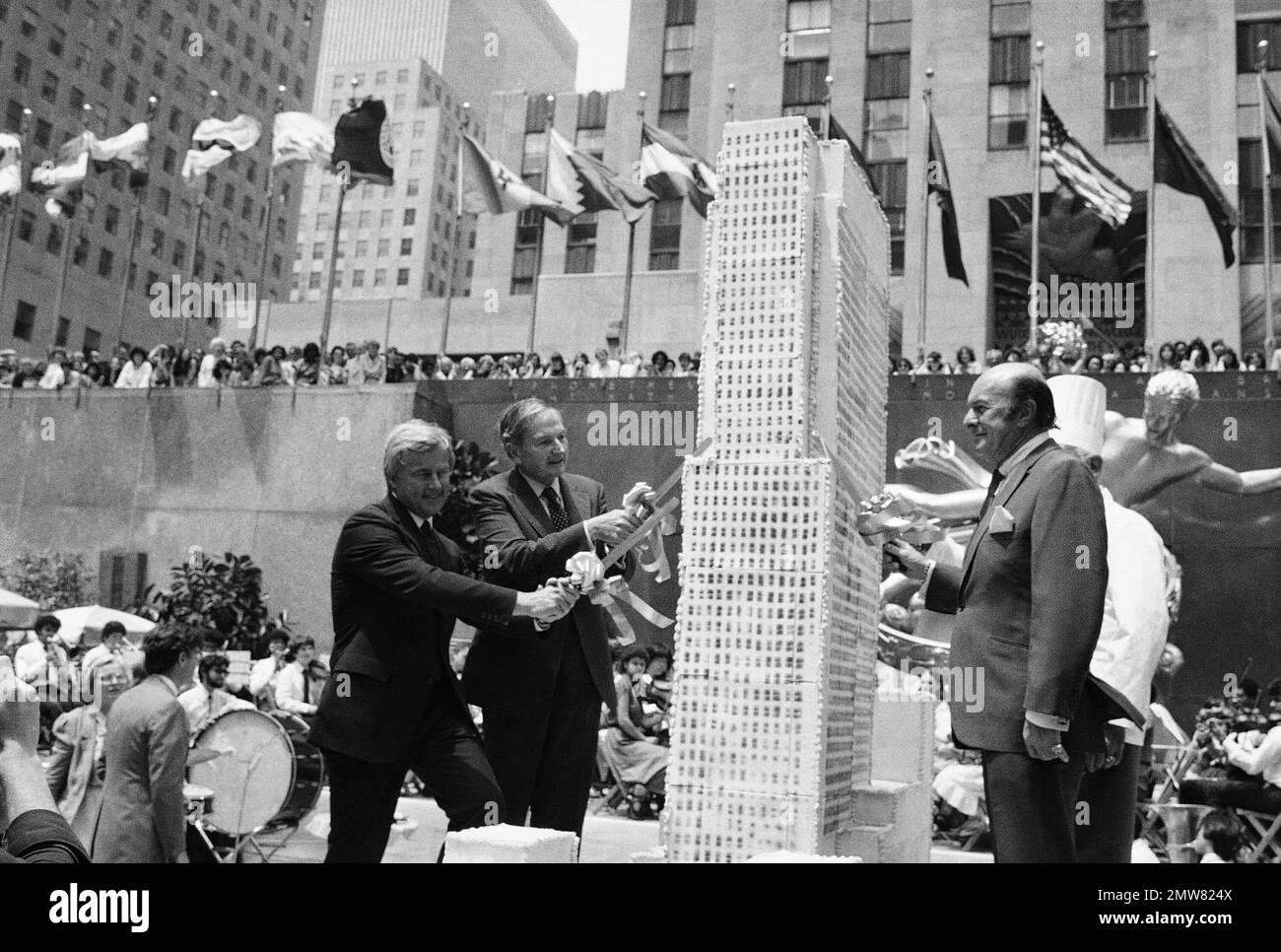 FILE - In this June 16, 1982, file photo, David Rockefeller, second ...