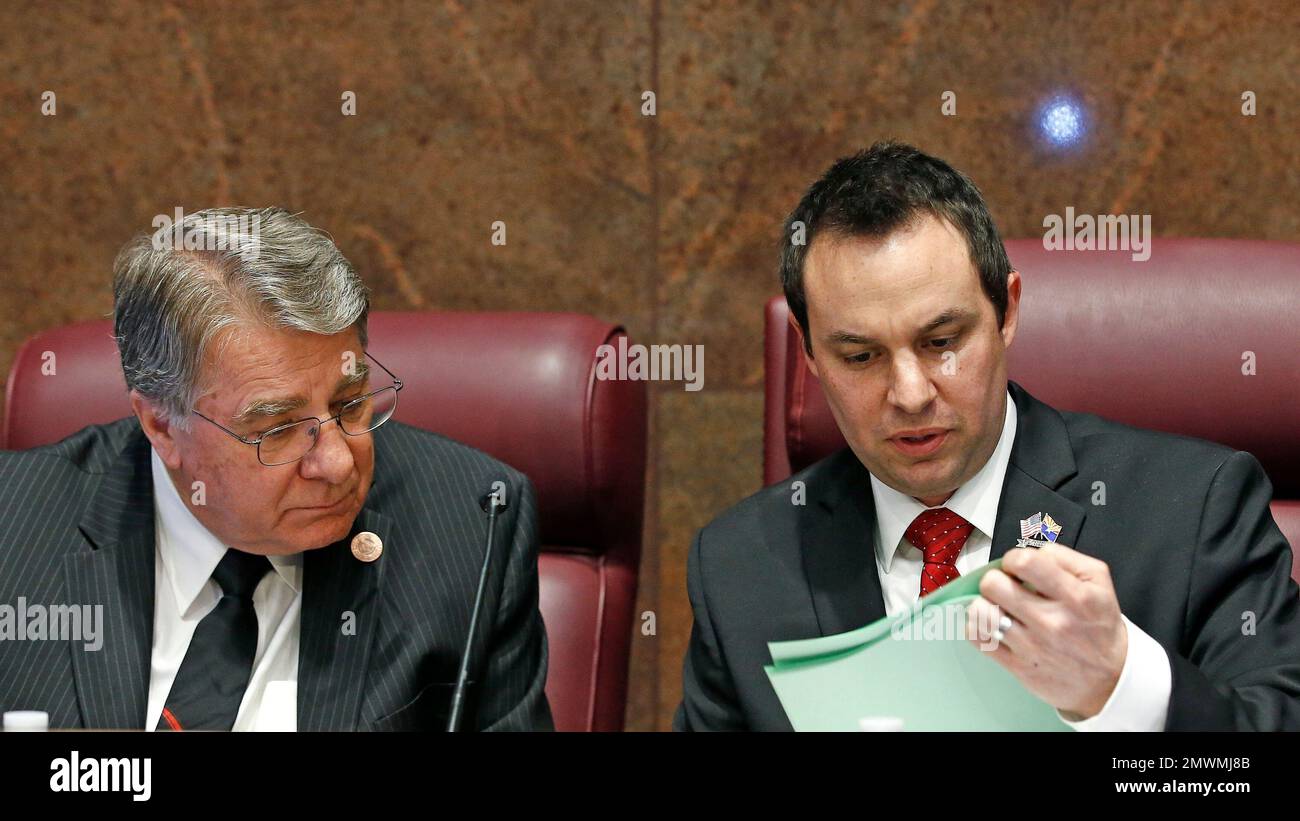 Arizona Senate President Steve Yarbrough, left, R-Chandler, and Speaker ...