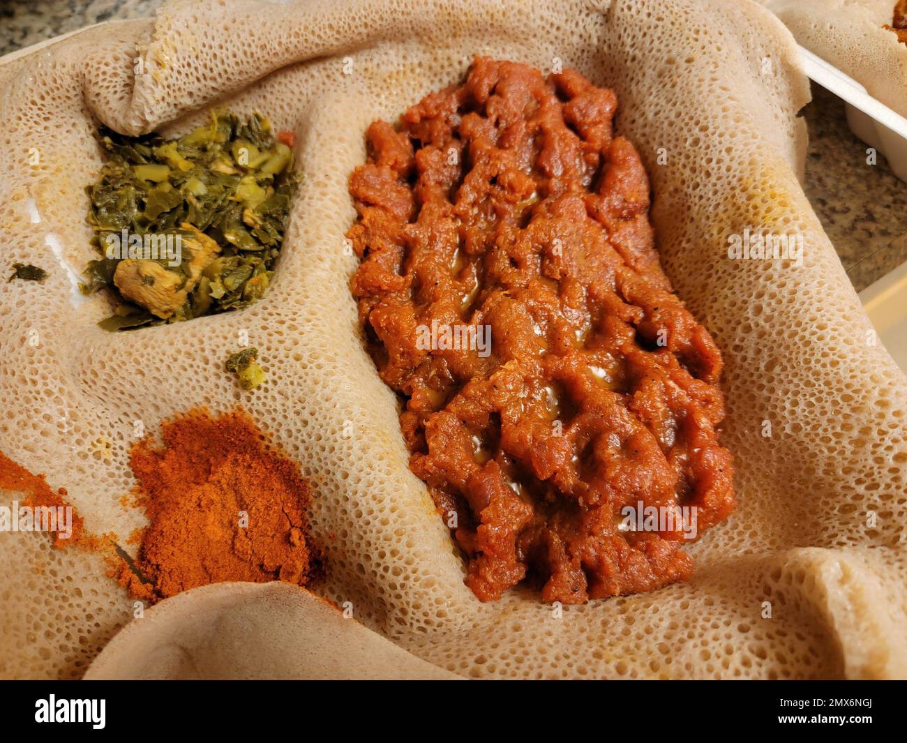 äthiopisches essen kitfo -Fotos und -Bildmaterial in hoher Auflösung ...