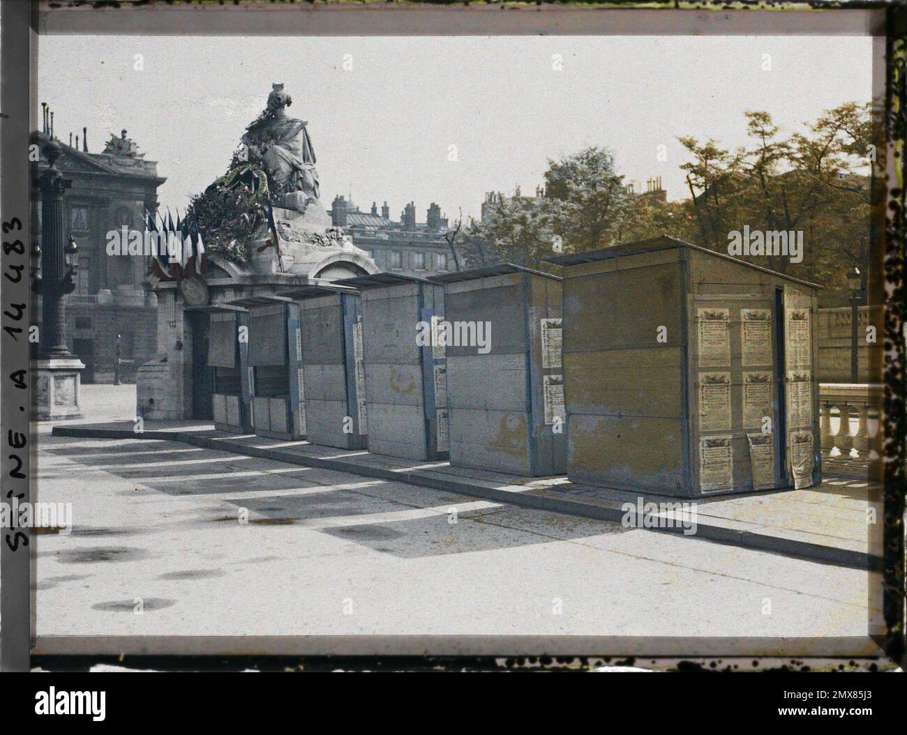 Place de la concorde kaserne -Fotos und -Bildmaterial in hoher ...