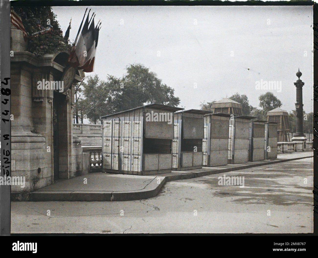 Place de la concorde kaserne -Fotos und -Bildmaterial in hoher ...