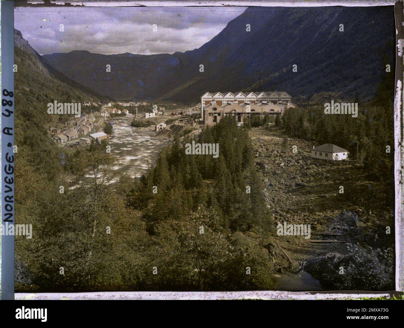 Landschaft nadelbaum tal wald holz fluss hydrographie agglomer -Fotos ...