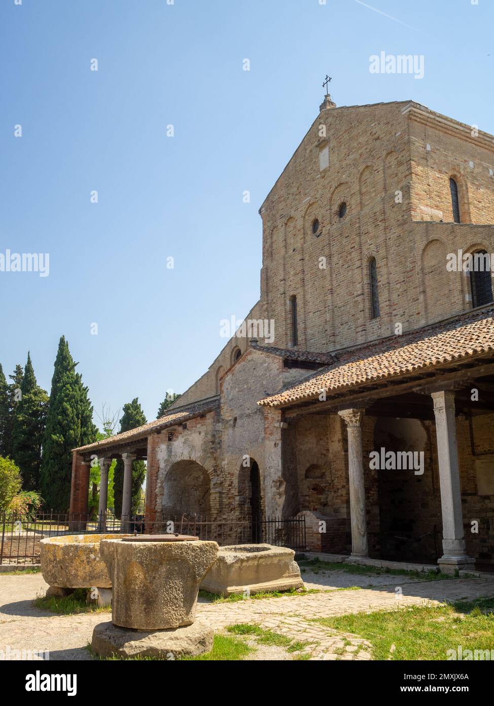 Basilica di santa maria assunta -Fotos und -Bildmaterial in hoher ...