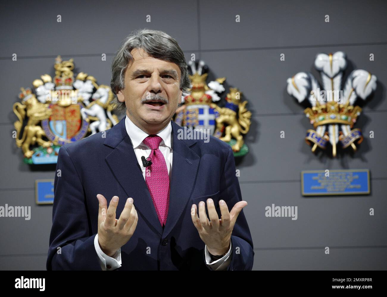 Dr. Ralf Dieter Speth, CEO of Jaguar Land Rover, addresses the audience ...