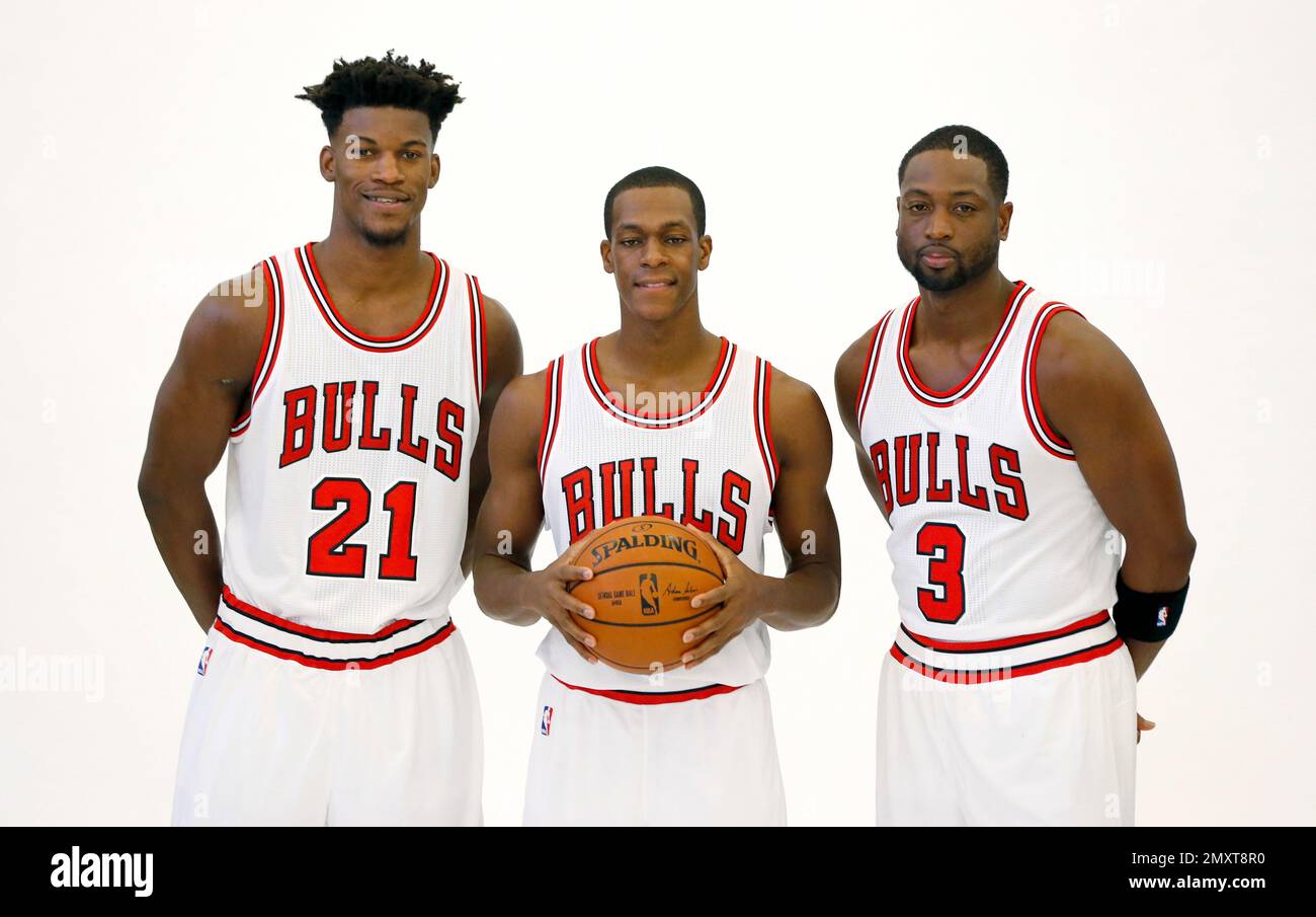 Chicago Bulls, from left, Jimmy Butler (21), Rajon Rondo and Dwyane ...