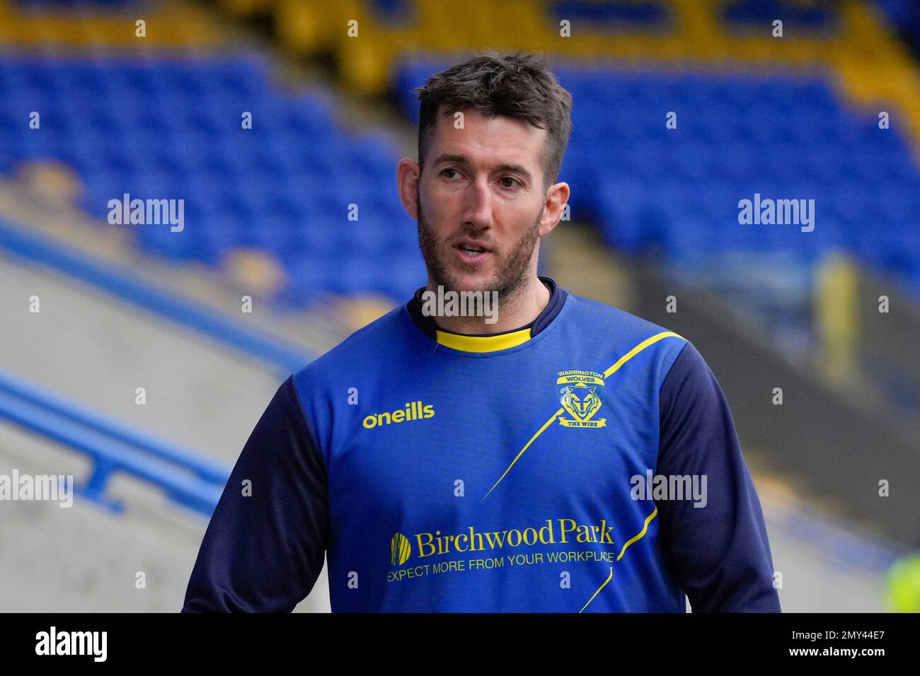 Stefan Ratchford #4 von Warrington Wolves trifft vor dem Rugby League ...