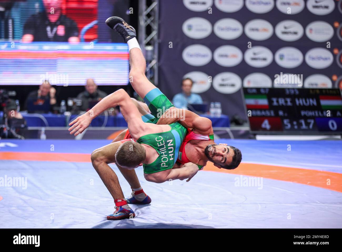ZAGREB, KROATIEN – FEBRUAR 04: Reza Mahdi Abbasi aus dem Iran (rot ...
