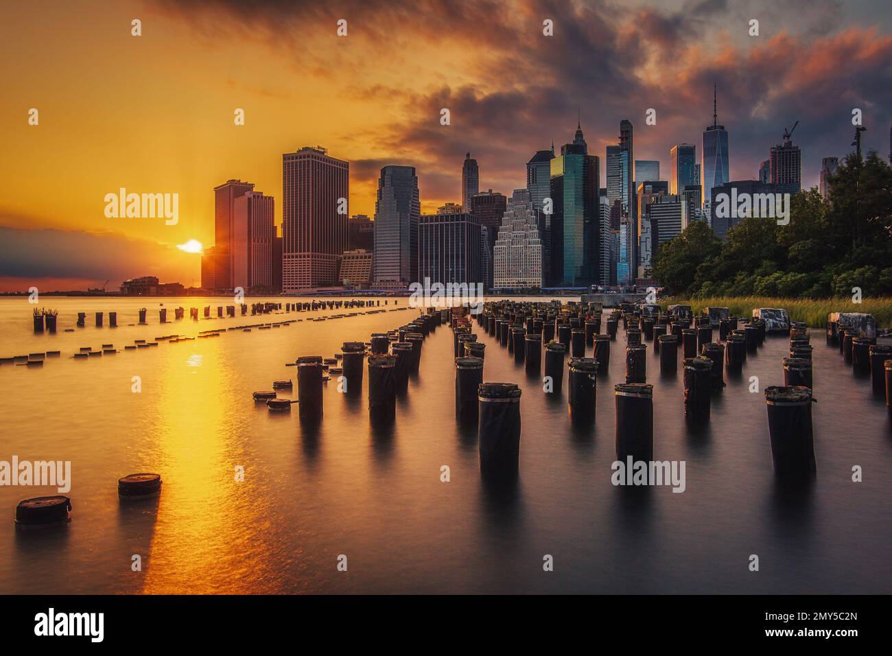 Dumbo pier -Fotos und -Bildmaterial in hoher Auflösung – Alamy