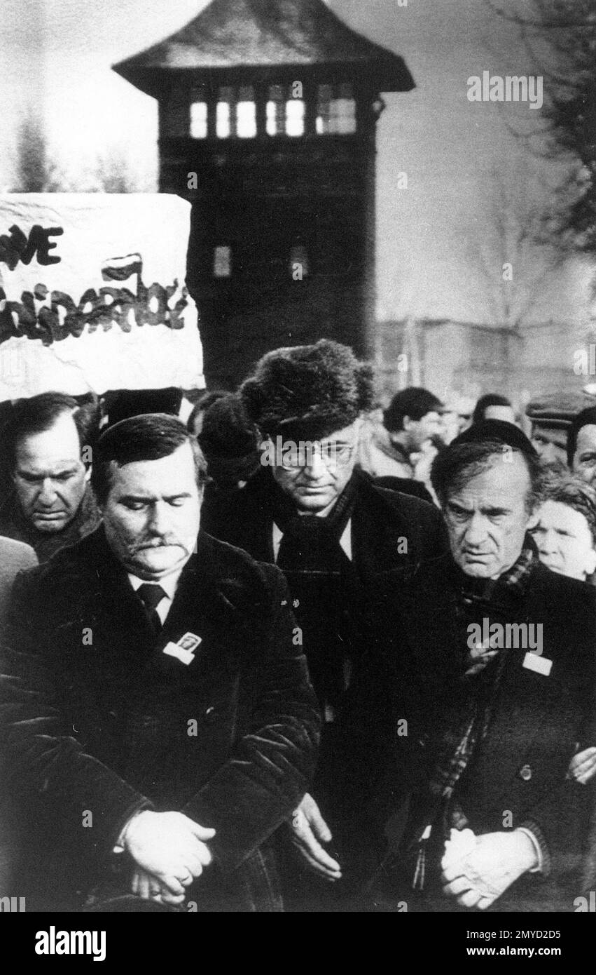 FILE - In this Jan. 17, 1988 file photo, Nobel Peace Prize winners Lech ...