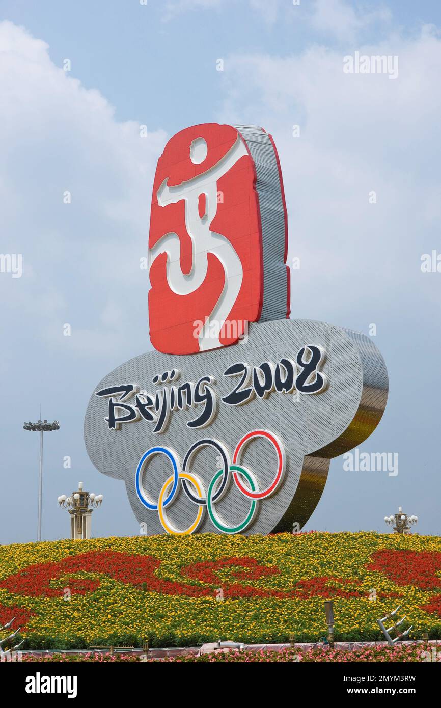 Olympisches symbol bei tiananmen -Fotos und -Bildmaterial in hoher ... Olympisches symbol bei tiananmen -Fotos und -Bildmaterial in hoher ...